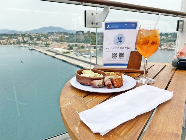 Auch einen Besuch wert: Die Tapas Gerichte an der Außenalster Bar ...